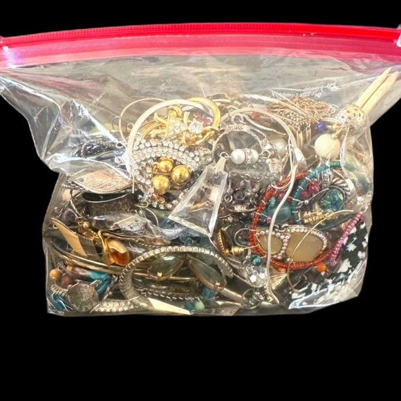 Jewelry | 2 Pounds Single Earring Lot Vintage Modern Harvest Junk Diy ...